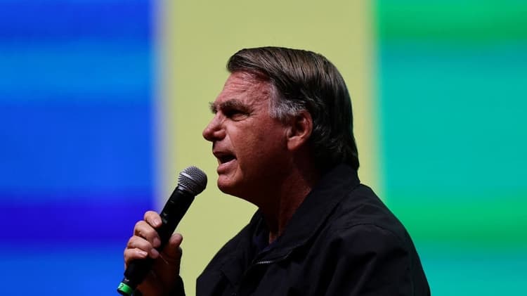 Aliados de Bolsonaro veem post de Flávio como 'isca' para prisão e ação ...