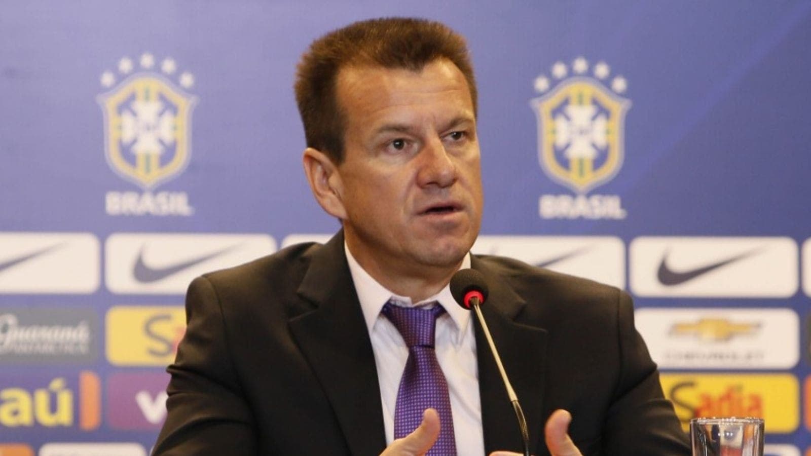 Dunga critica declaração de Danilo, da Seleção, na Copa do Mundo