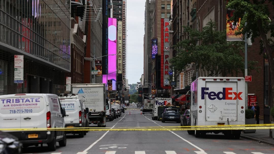 Polícia de Nova York fecha a Times Square; suspeita era de bomba