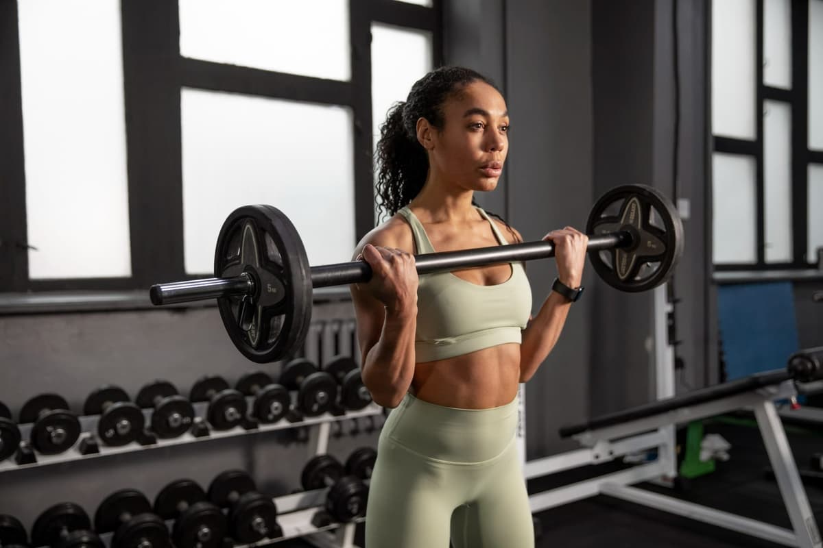 Treino full body para fazer três vezes por semana e ganhar massa muscular