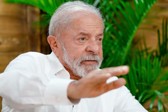 Lula lidera intenções de voto em todos os cenários, diz CNT/MDA