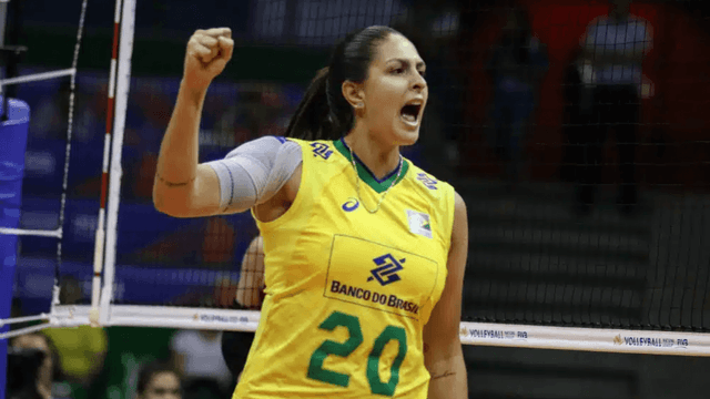 Vice-campeã olímpica, Bia anuncia aposentadoria do vôlei aos 34 anos